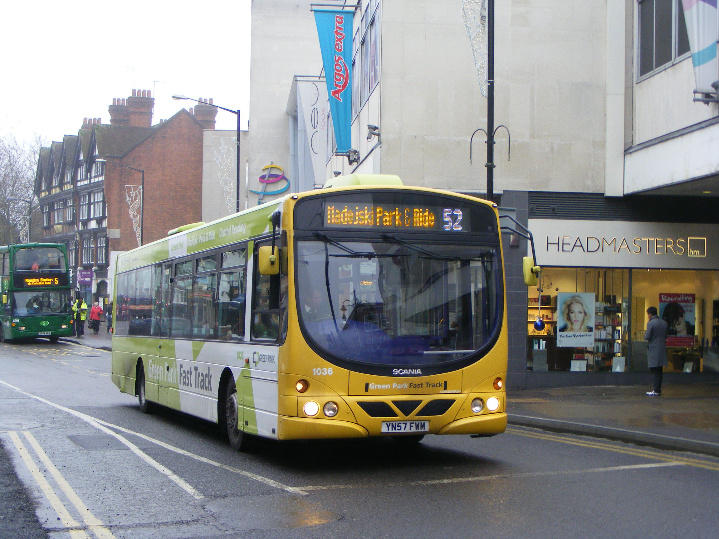 Reading Buses - SHOWBUS BUS IMAGE GALLERY
