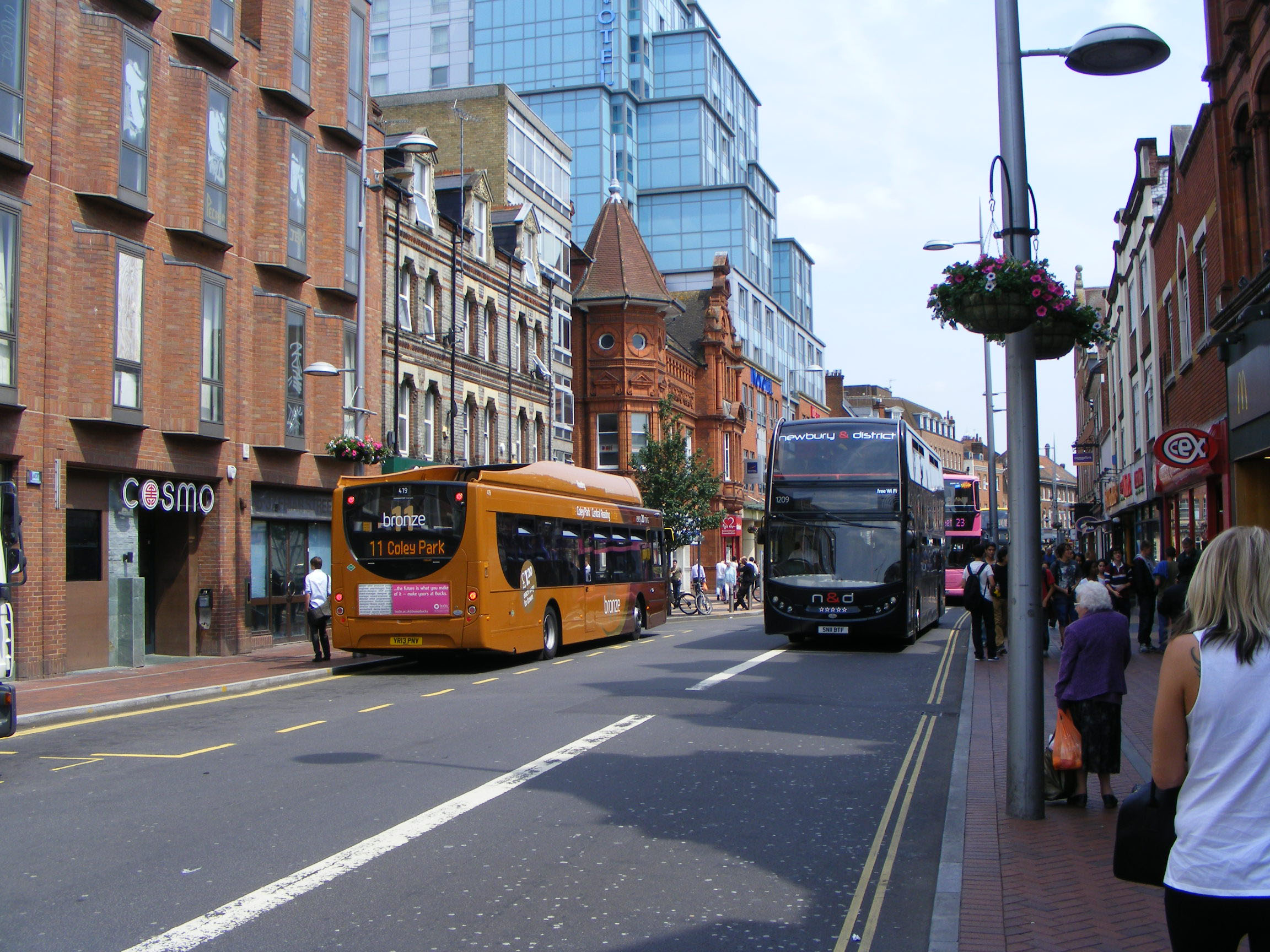 Reading Buses SHOWBUS BUS IMAGE GALLERY