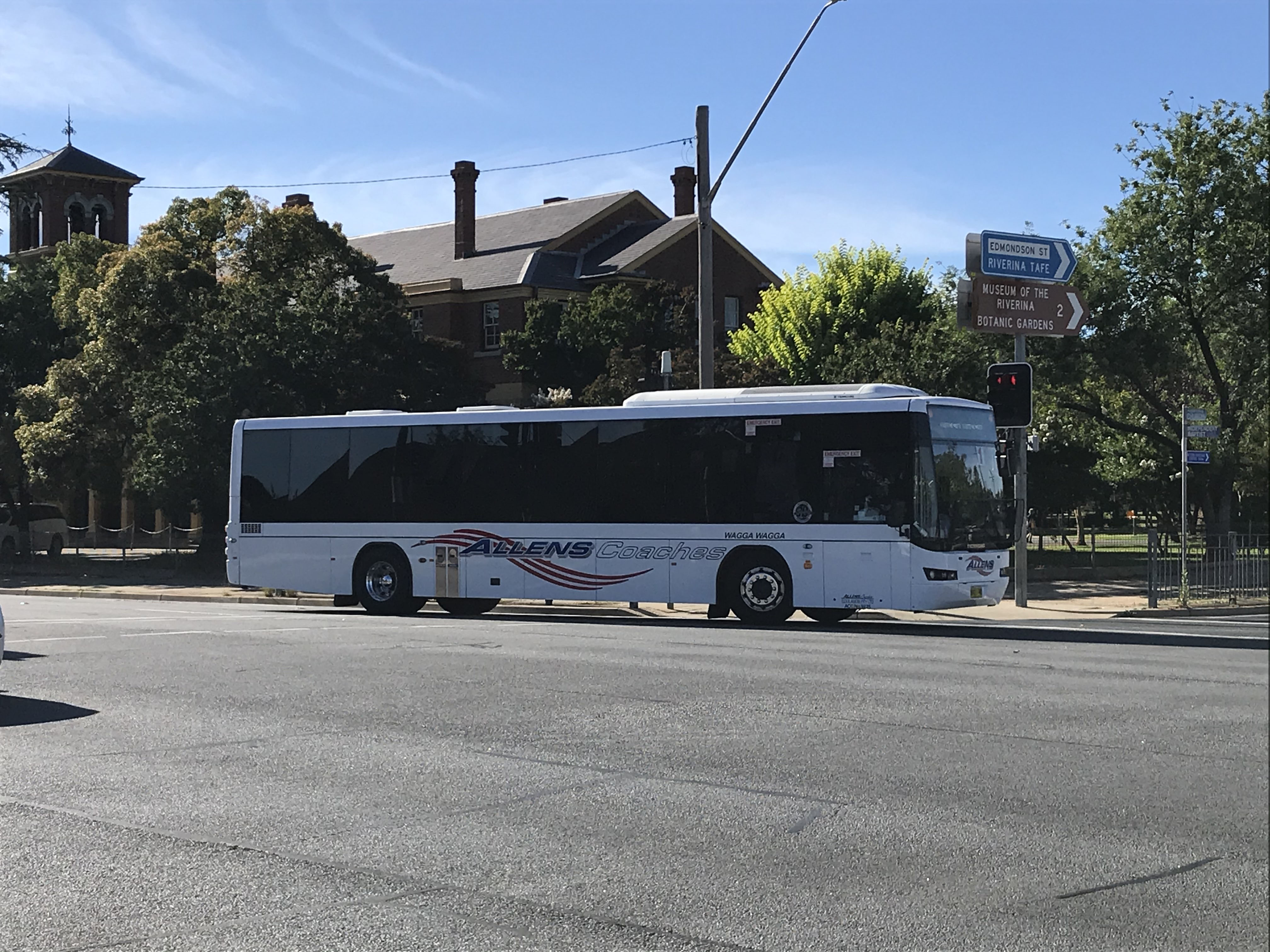 Allens Coaches | australia.SHOWBUS.com BUS IMAGE GALLERY