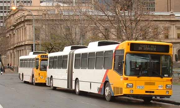 Adelaide Metro articulated buses | australia.SHOWBUS.com BUS IMAGE GALLERY