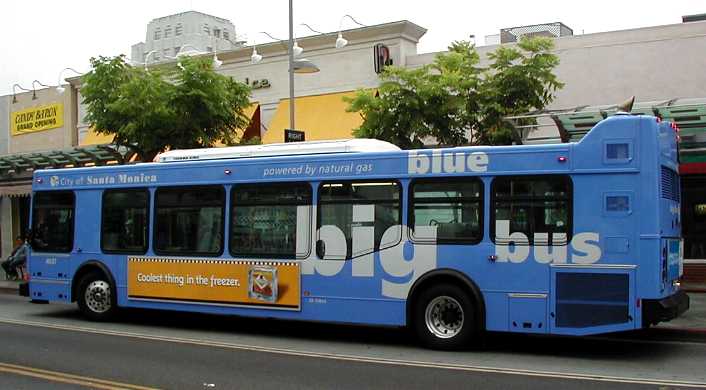 BIG Blue Bus | SHOWBUS AMERICA BUS IMAGE GALLERY