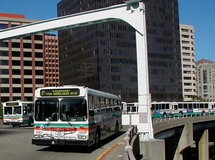 AC Transit | SHOWBUS AMERICA BUS IMAGE GALLERY